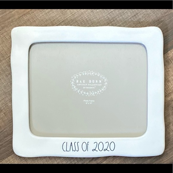 Rae Dunn | Accents | Nwt Rae Dunn 8 X Ceramic Class Of 2020 Photo Frame ...
